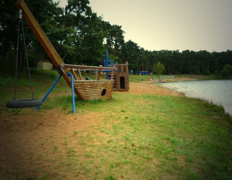 Fotos vom Waldschwimmbad Rüsselsheim | Seen.de